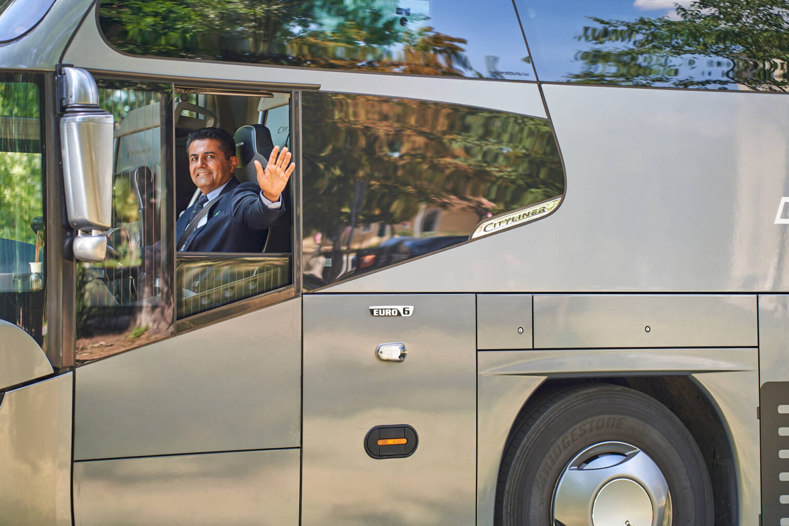 Unsere Busflotte Reisebus - Fernbus & Co. | Dr. Richard