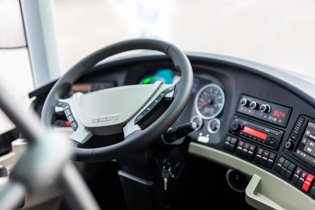 Reisebus mit Fahrer:in mieten Für jeden Anlass | Dr. Richard